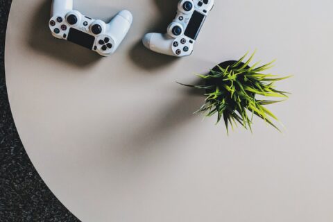 Virtual Reality Vs Augmented Reality In Gaming Logical Reporter